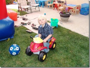 Cha Bei -- 茶 杯: Happy Birthday: 生日快樂, Sheng ri kuai le